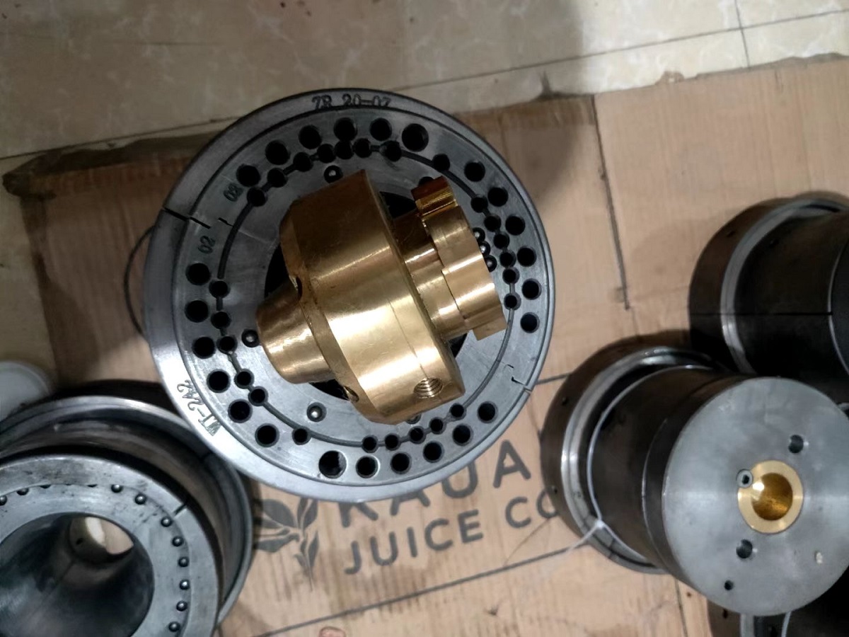 How to Create a Custom Glass Bottle | MC Glass