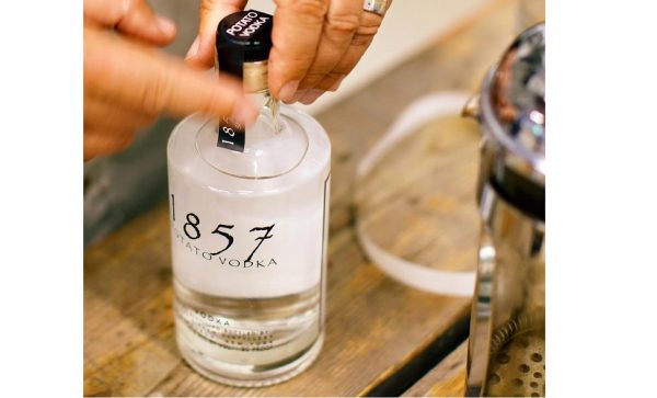 Screen Printing Beverage Glass Bottle-Make your Brand Stand Out | MC Glass