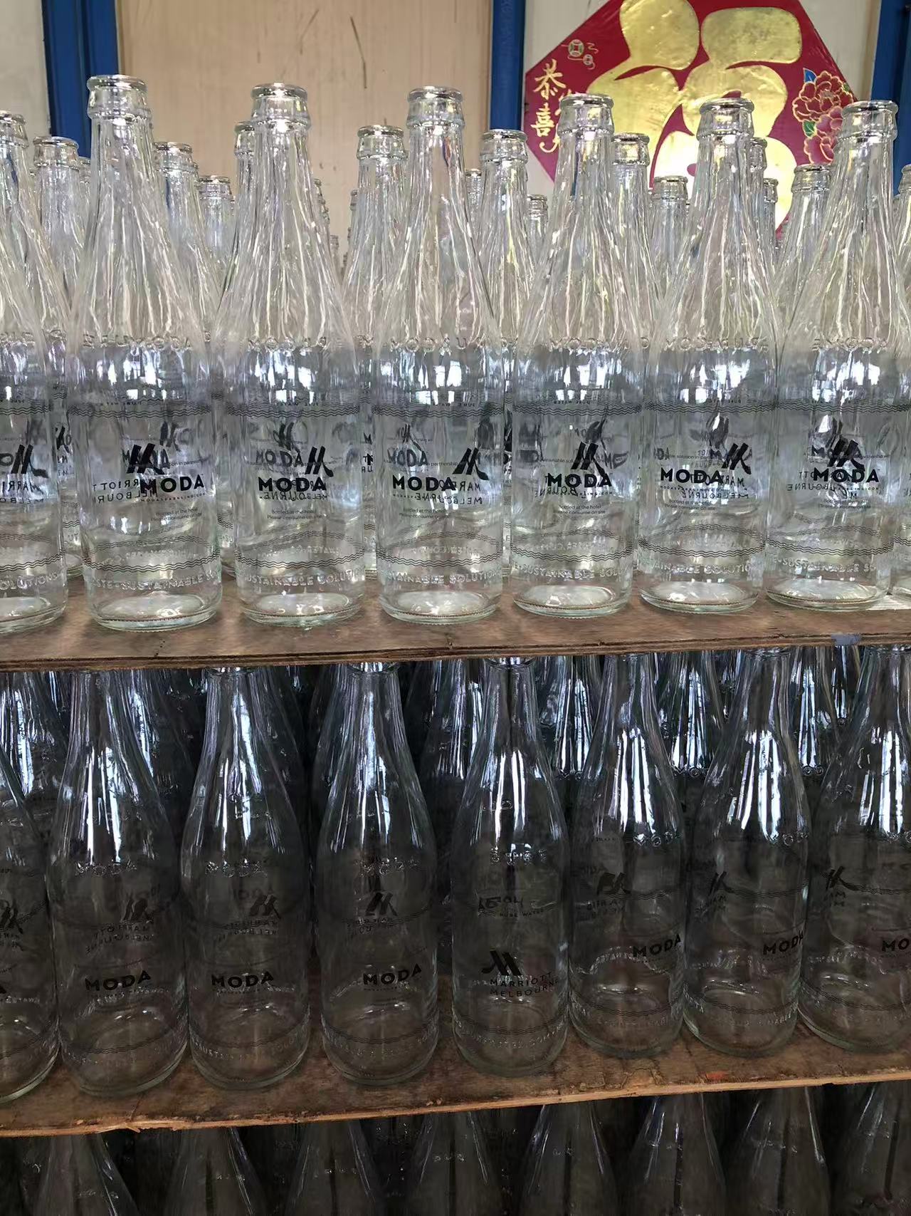 A Complete Guide to Glass Water Bottles for Packaging (Materials, Uses ...
